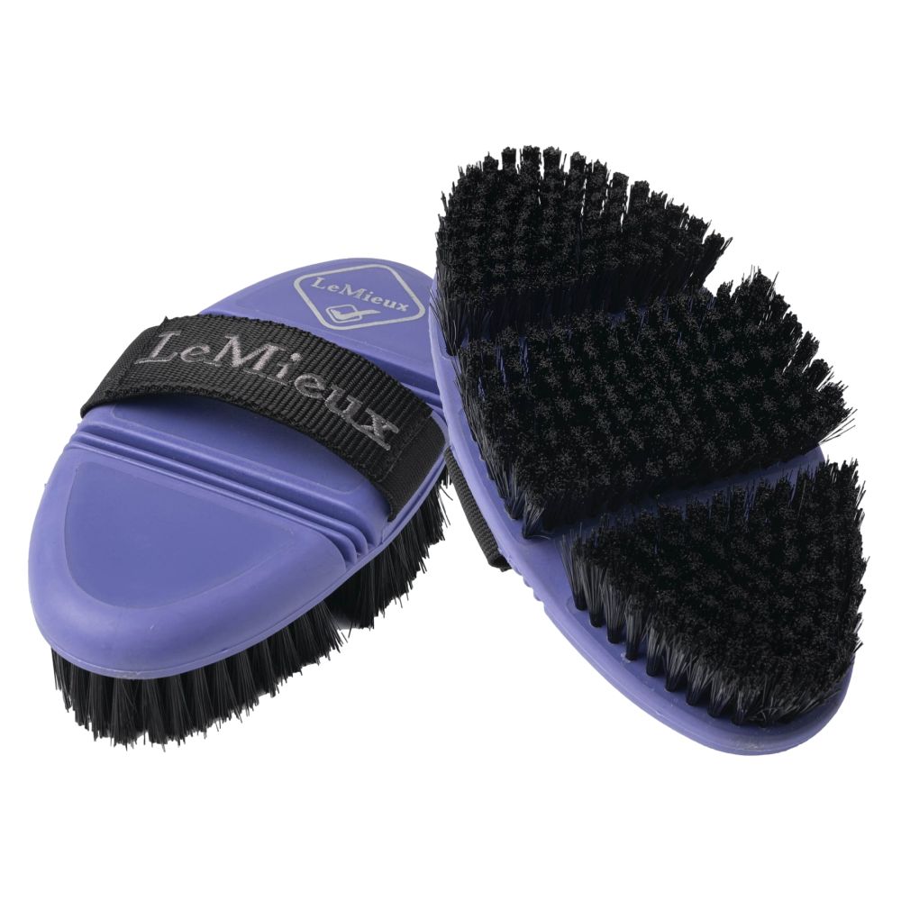 Brosse douce Flexi LeMieux pour chevaux